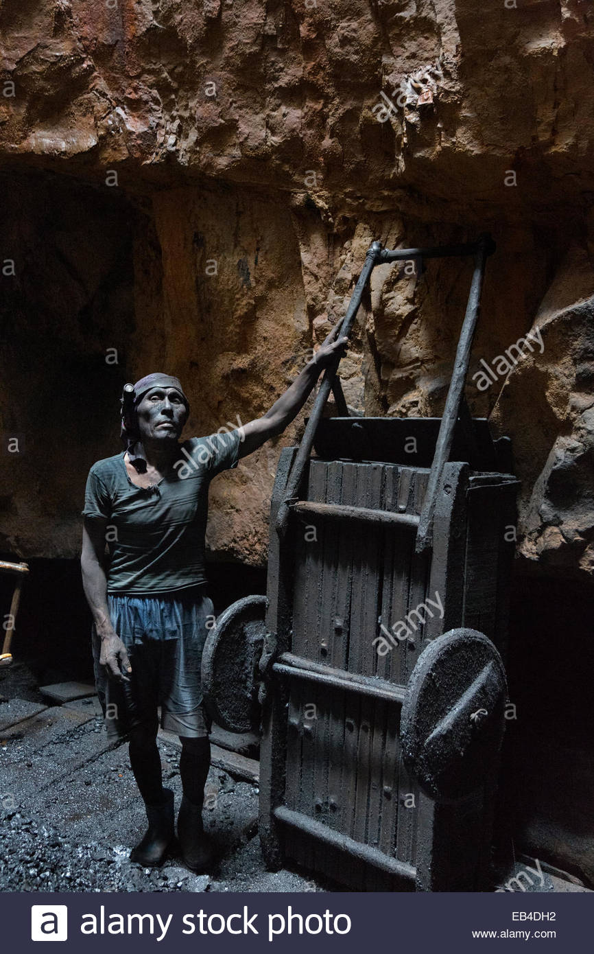 Coal Miner Underground Stock Photos & Coal Miner Underground Stock ...
