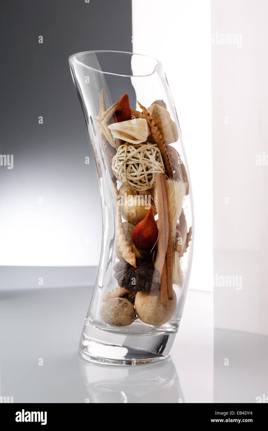 Pot pourri interior hi-res stock photography and images - Alamy