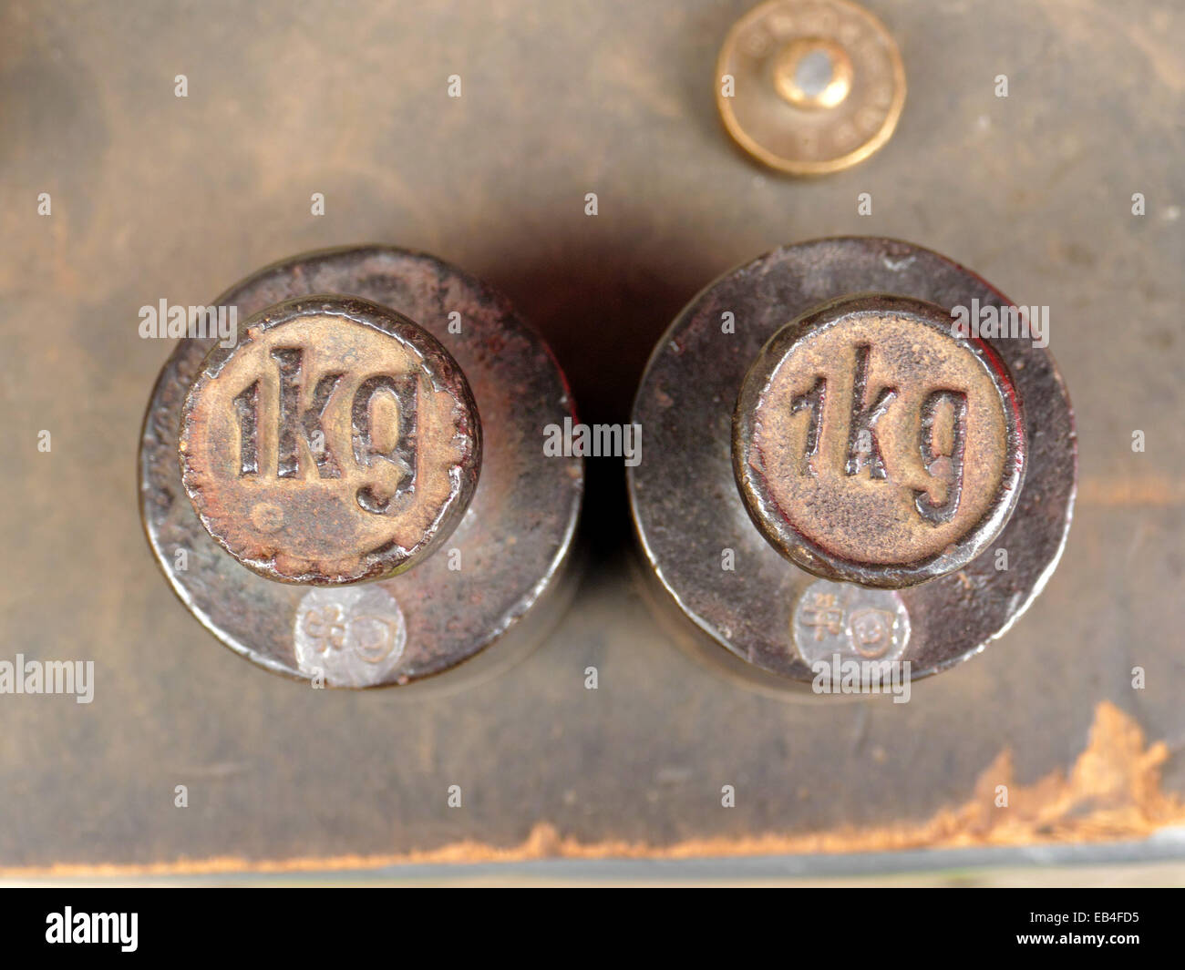 Nostalgic old style Weight Scale in Vegetable Market Viktualienmarkt ...