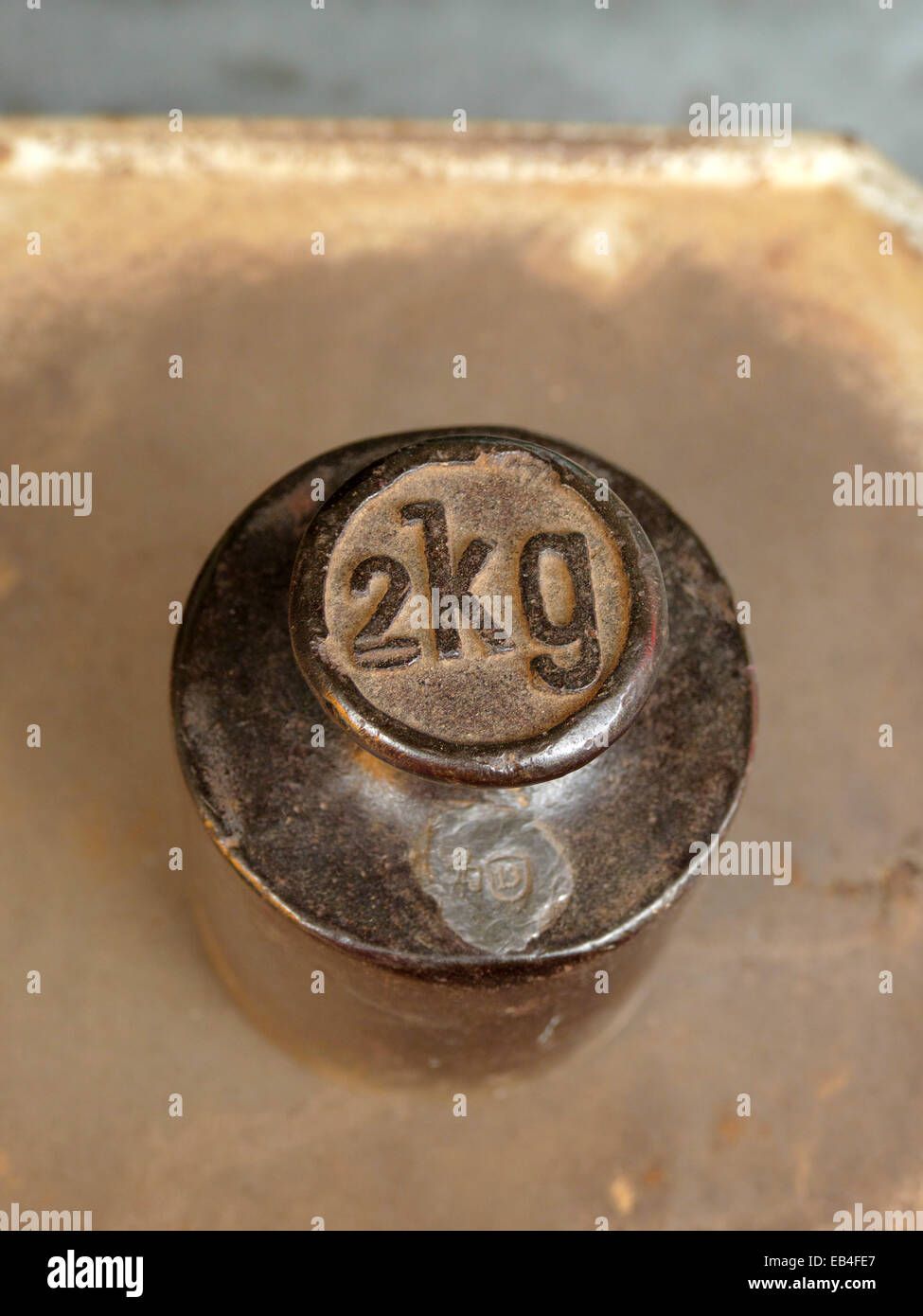 Nostalgic old style Weight Scale in Vegetable Market Viktualienmarkt ...