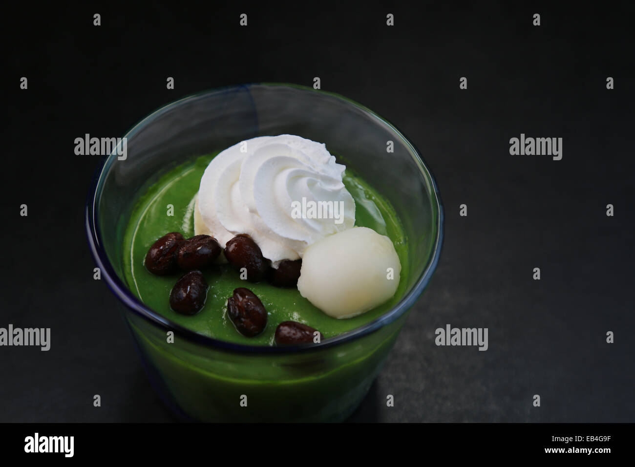 Matcha pudding hi-res stock photography and images - Alamy