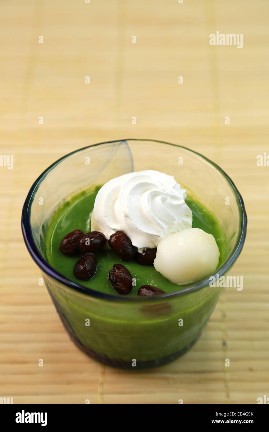 Matcha pudding hi-res stock photography and images - Alamy
