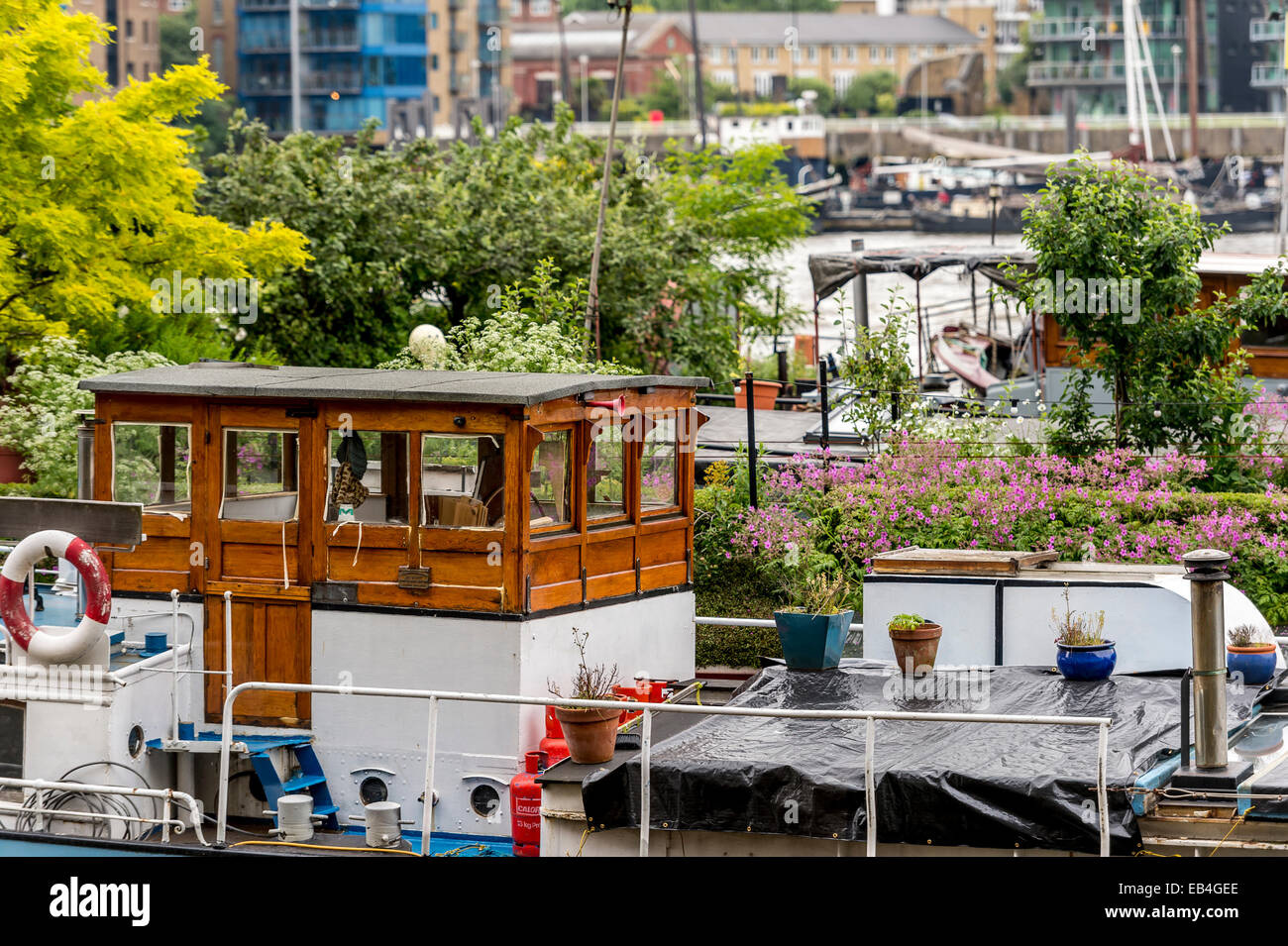 Shad boat hi-res stock photography and images - Alamy