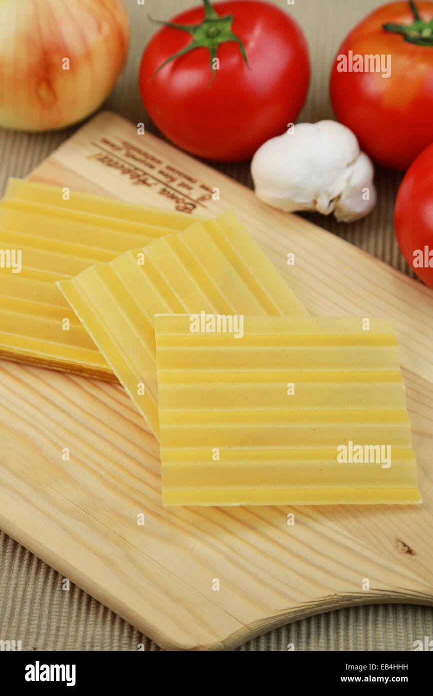 Dried lasagna pasta noodles hi-res stock photography and images - Alamy
