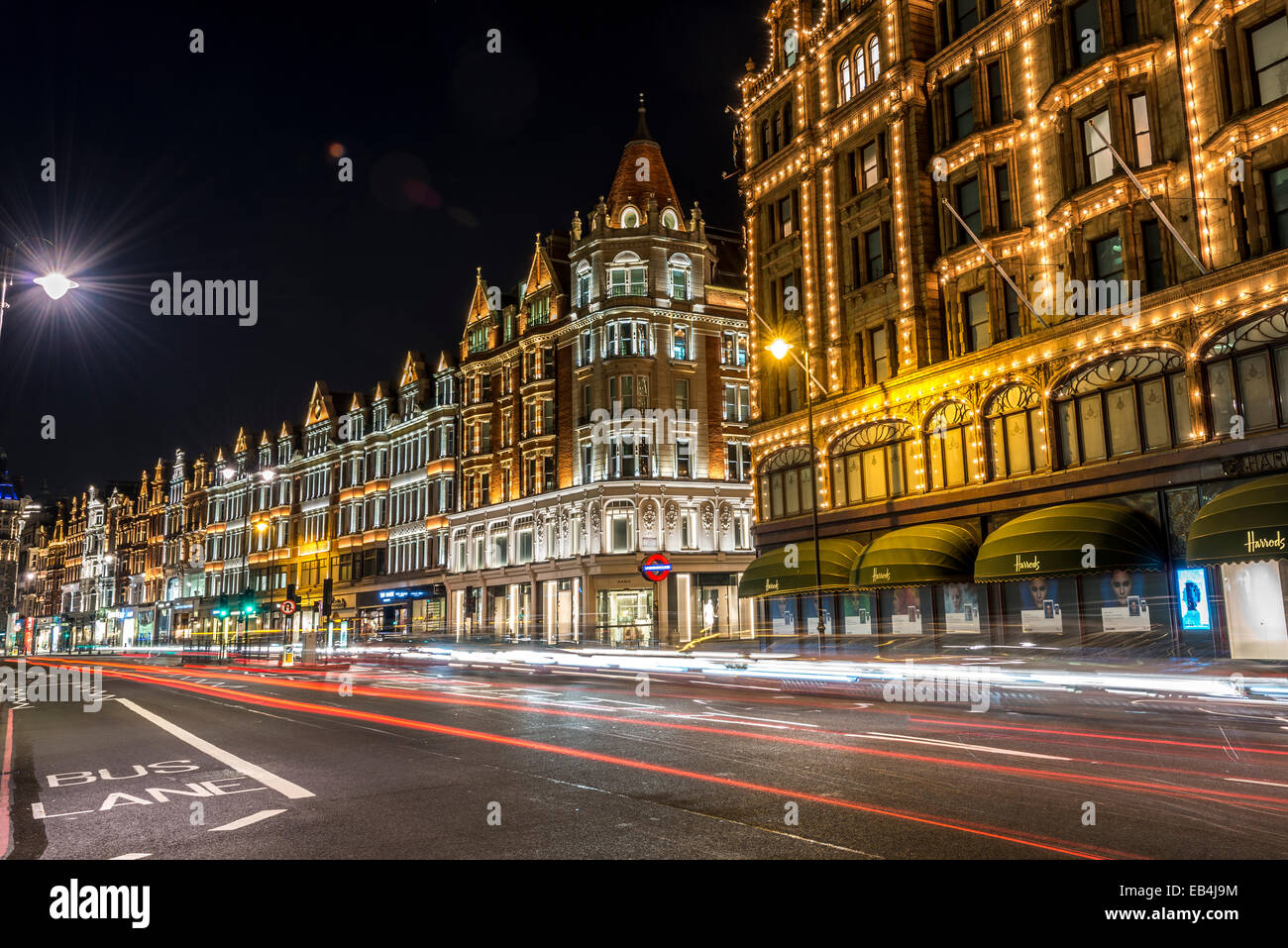 Harrods at night hi-res stock photography and images - Alamy