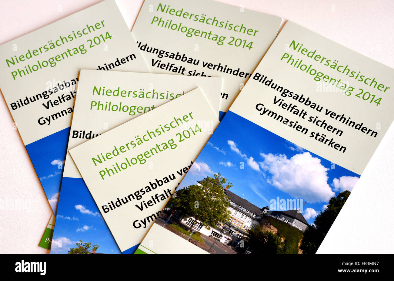 Flyers for the Lower Saxon 'Philologist Day 2014' under the headline ...