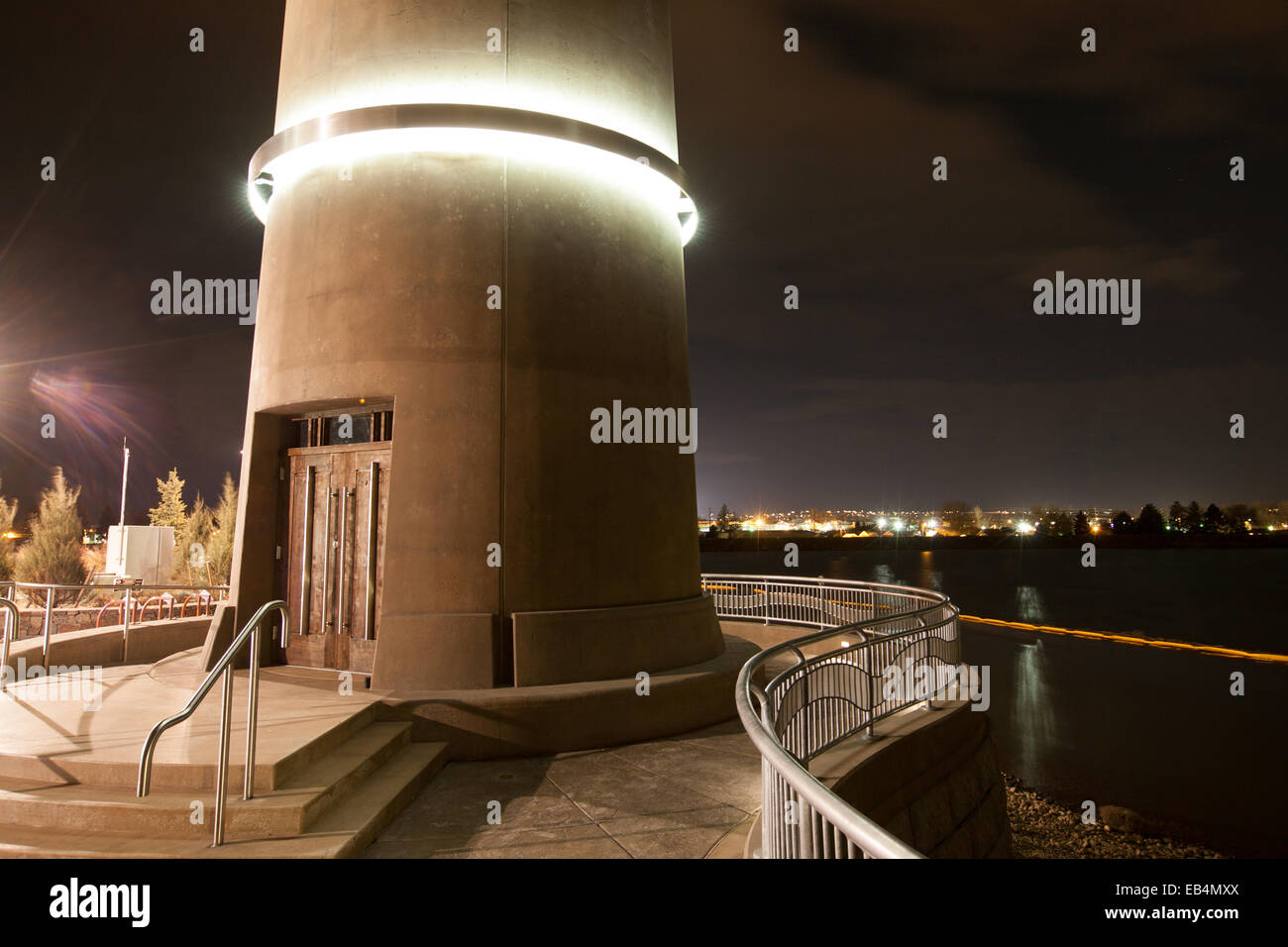 Downtown Clover Island Lighthouse Clover Island Lighthouse On The