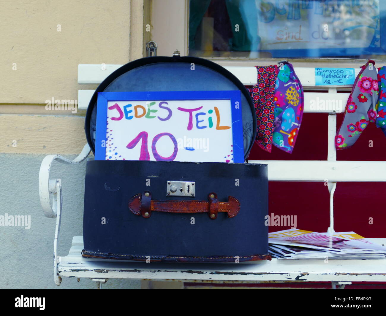 Retail items hi-res stock photography and images - Alamy
