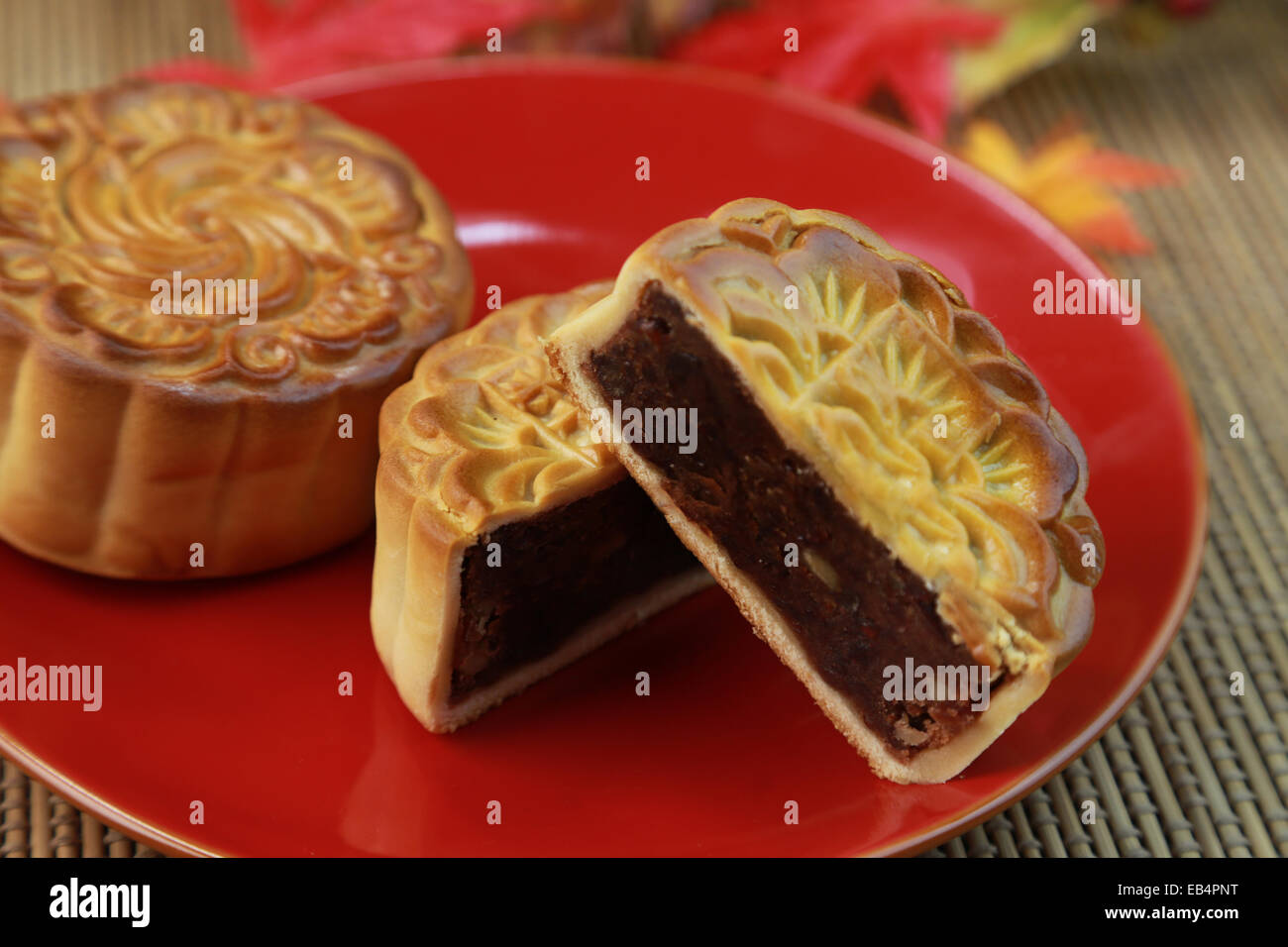 Mooncake hi-res stock photography and images - Alamy