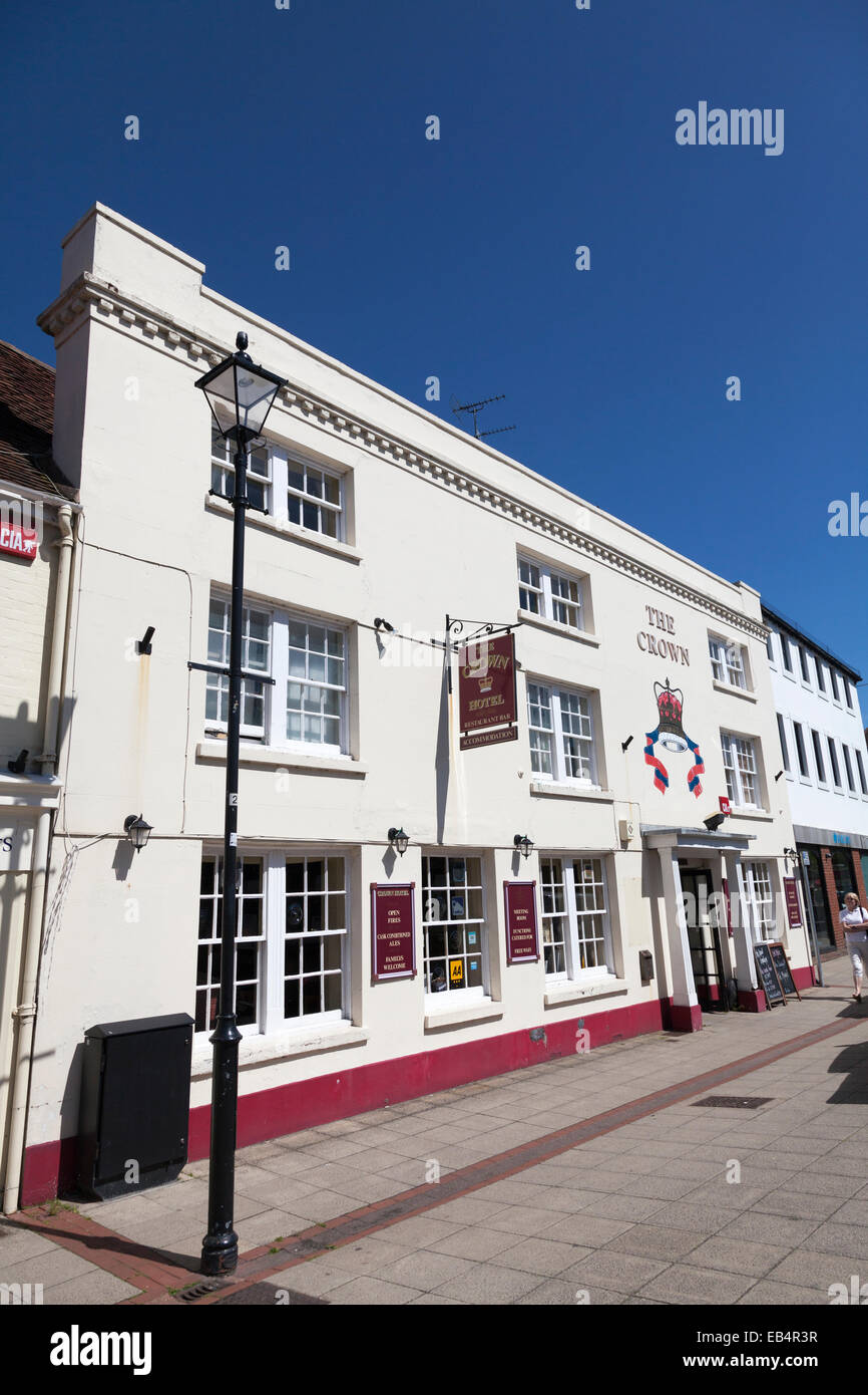 Emsworth crown inn hi-res stock photography and images - Alamy