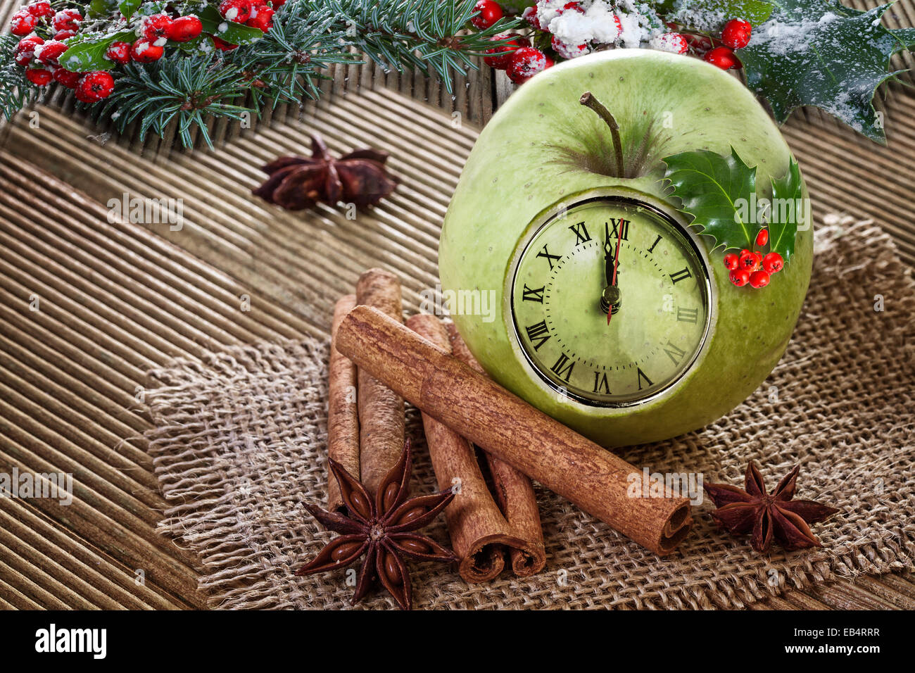 December winter time clock hi-res stock photography and images - Alamy