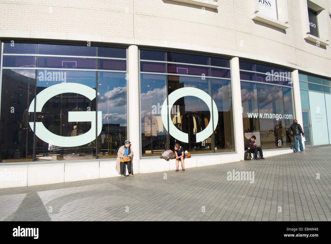 Mango shop hi-res stock photography and images - Alamy