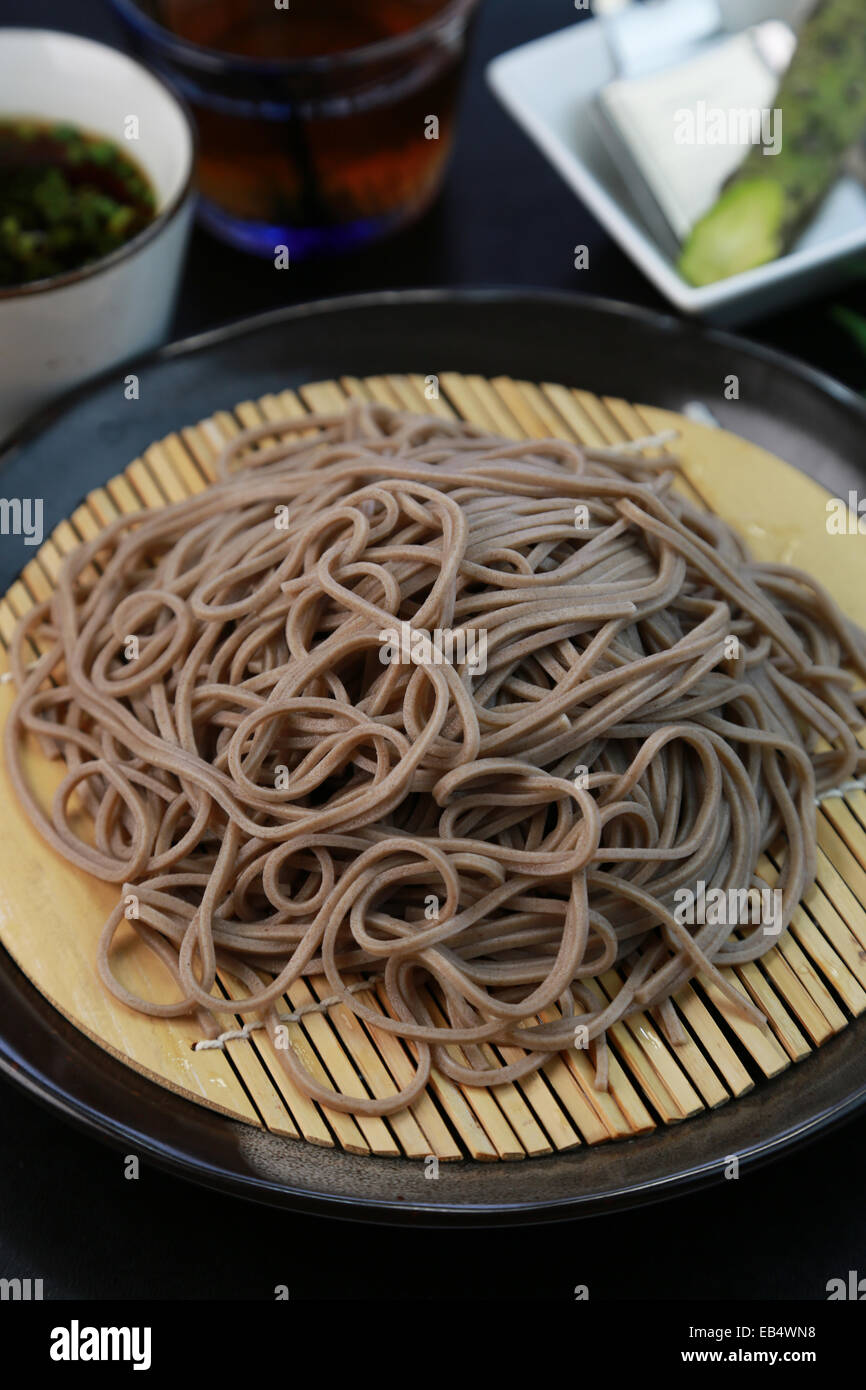 Zaru hi-res stock photography and images - Alamy