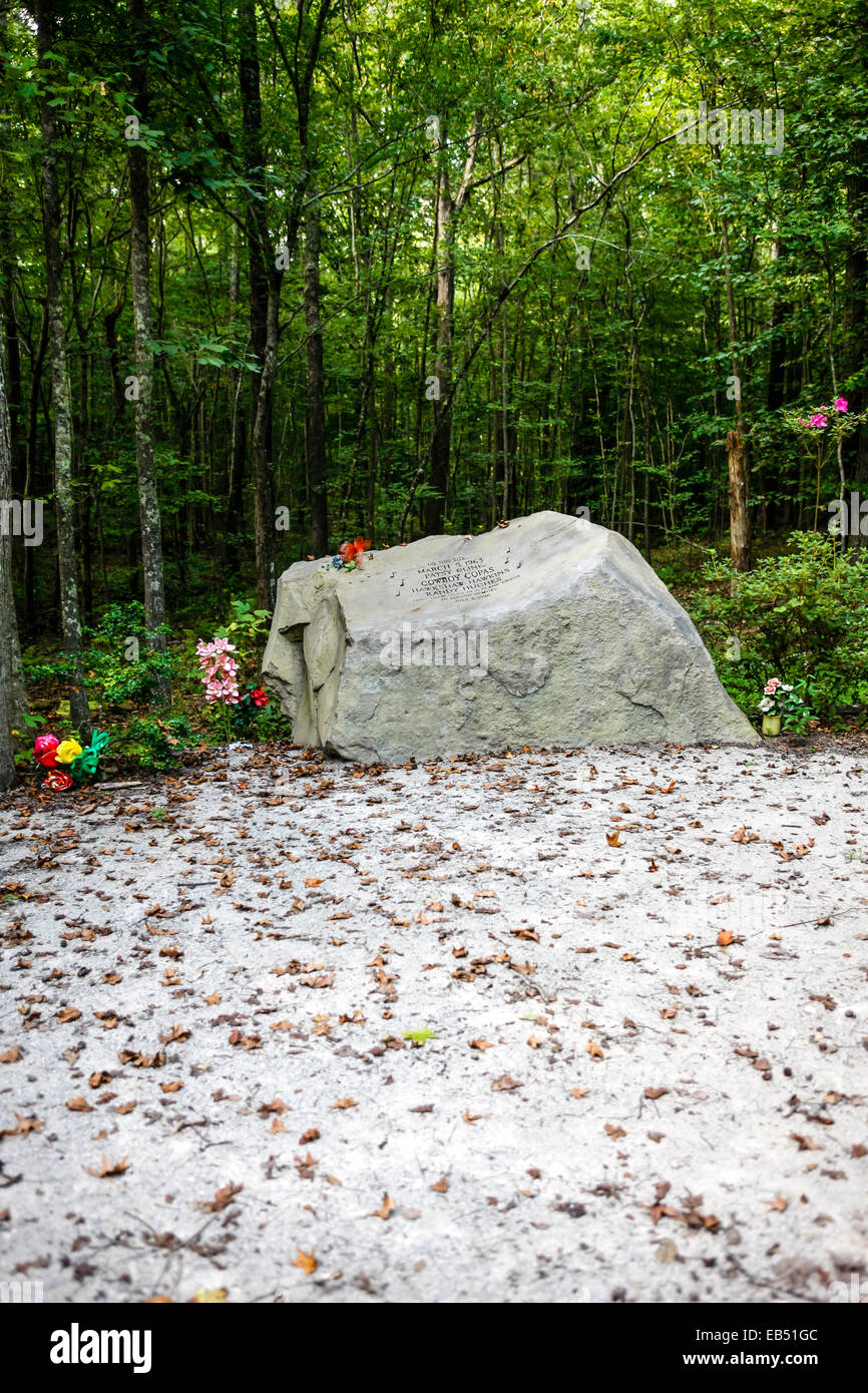 The Pasty Cline Crash Site Memorial Camden Tennessee Stock Photo - Alamy