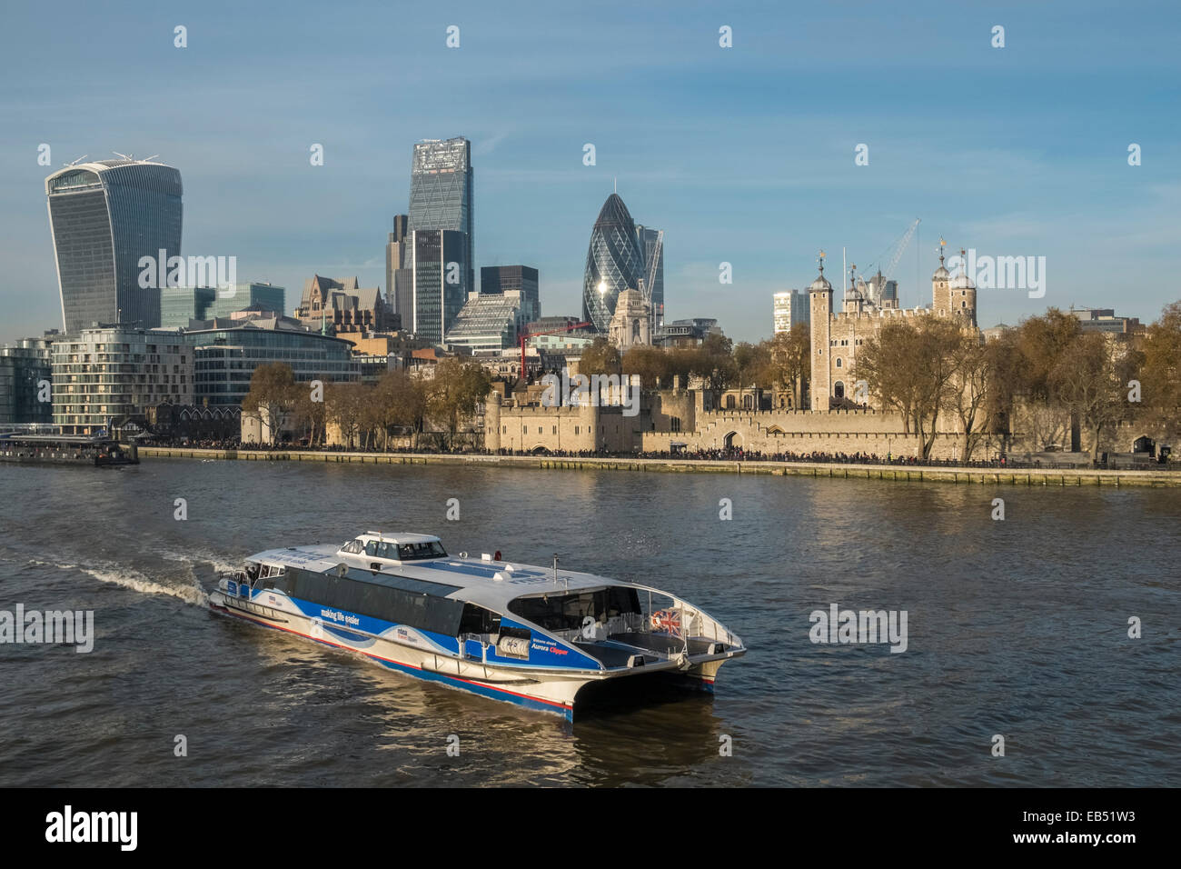 London modern and traditional historical riverside architecture, London ...