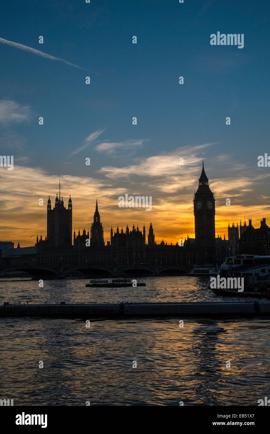 Westminster skyline sunset hi-res stock photography and images - Alamy