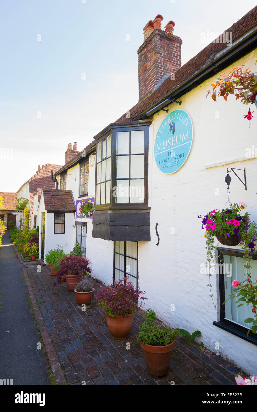 Flora format hi-res stock photography and images - Alamy