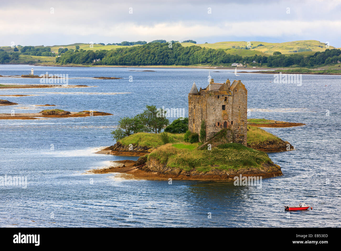 Castle stalker scotland hi-res stock photography and images - Alamy