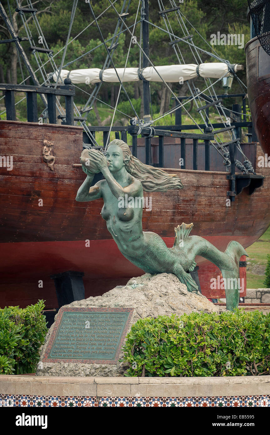 Mermaids sculpture hi-res stock photography and images - Alamy