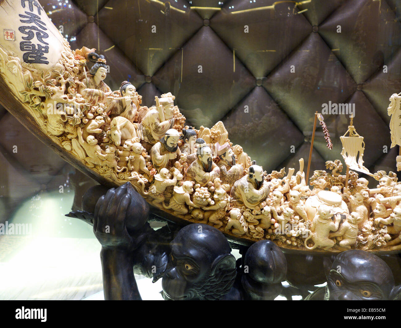 Monkey king sculpture hi-res stock photography and images - Alamy