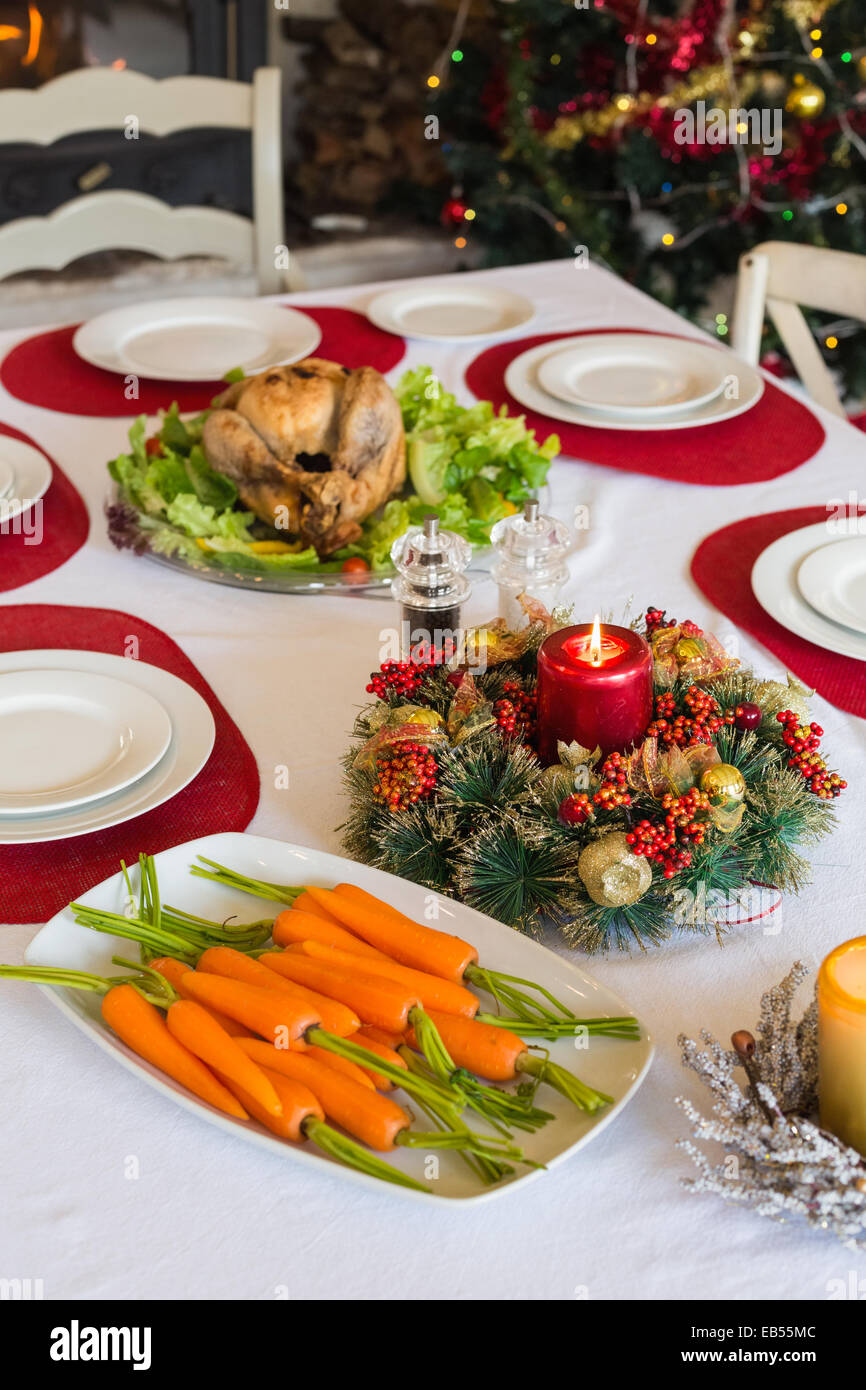 Table set for christmas dinner Stock Photo - Alamy