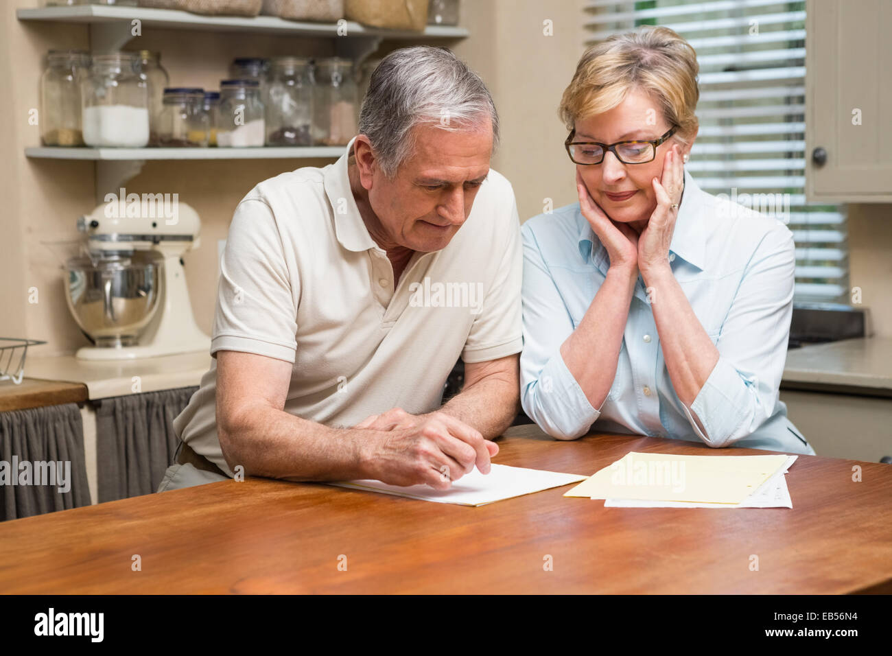 Bills hi-res stock photography and images - Alamy