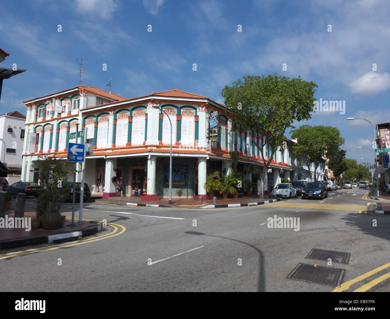 Singapore street scene colonial architecture Stock Photo - Alamy