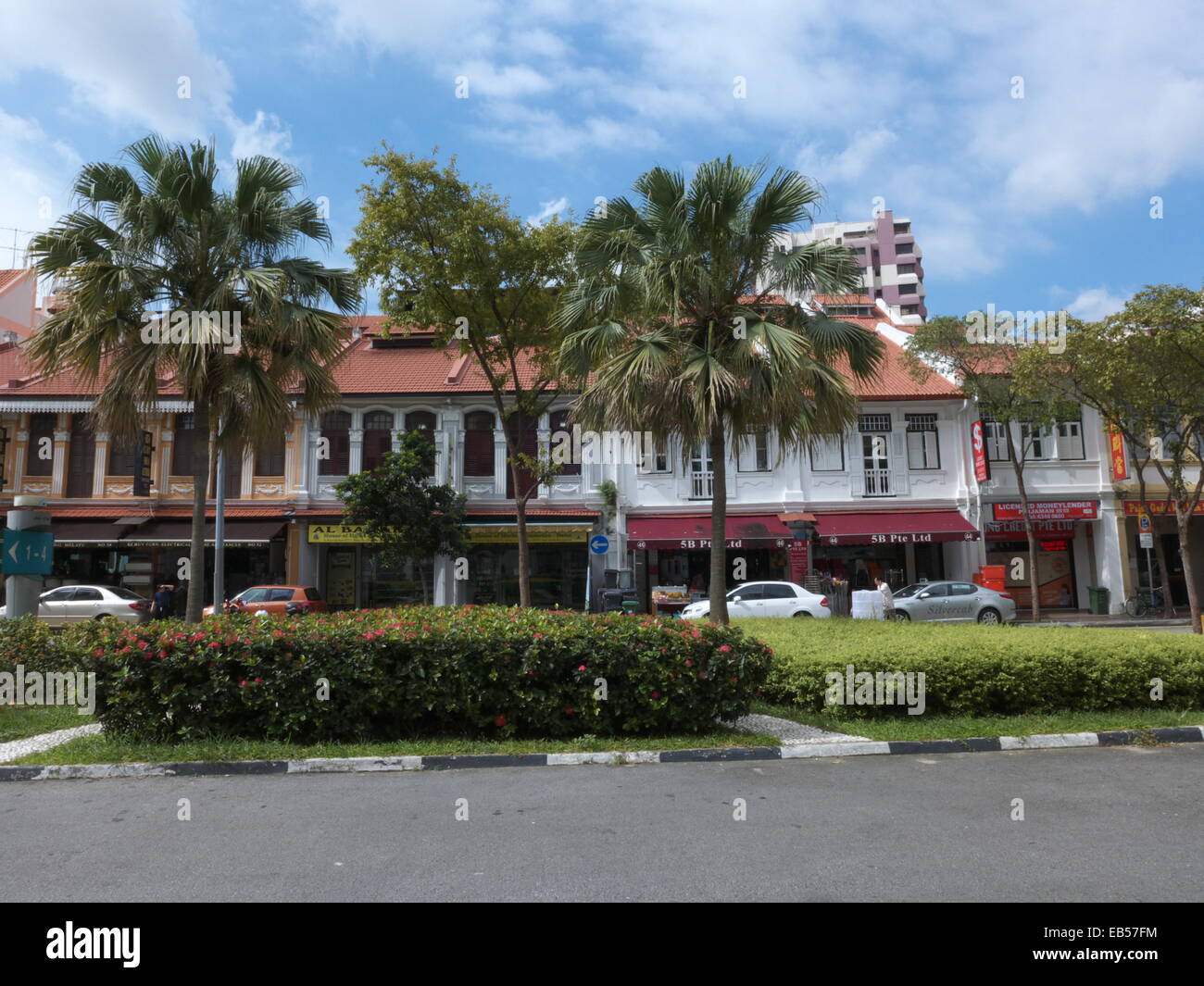 Singapore street scene colonial architecture Stock Photo - Alamy