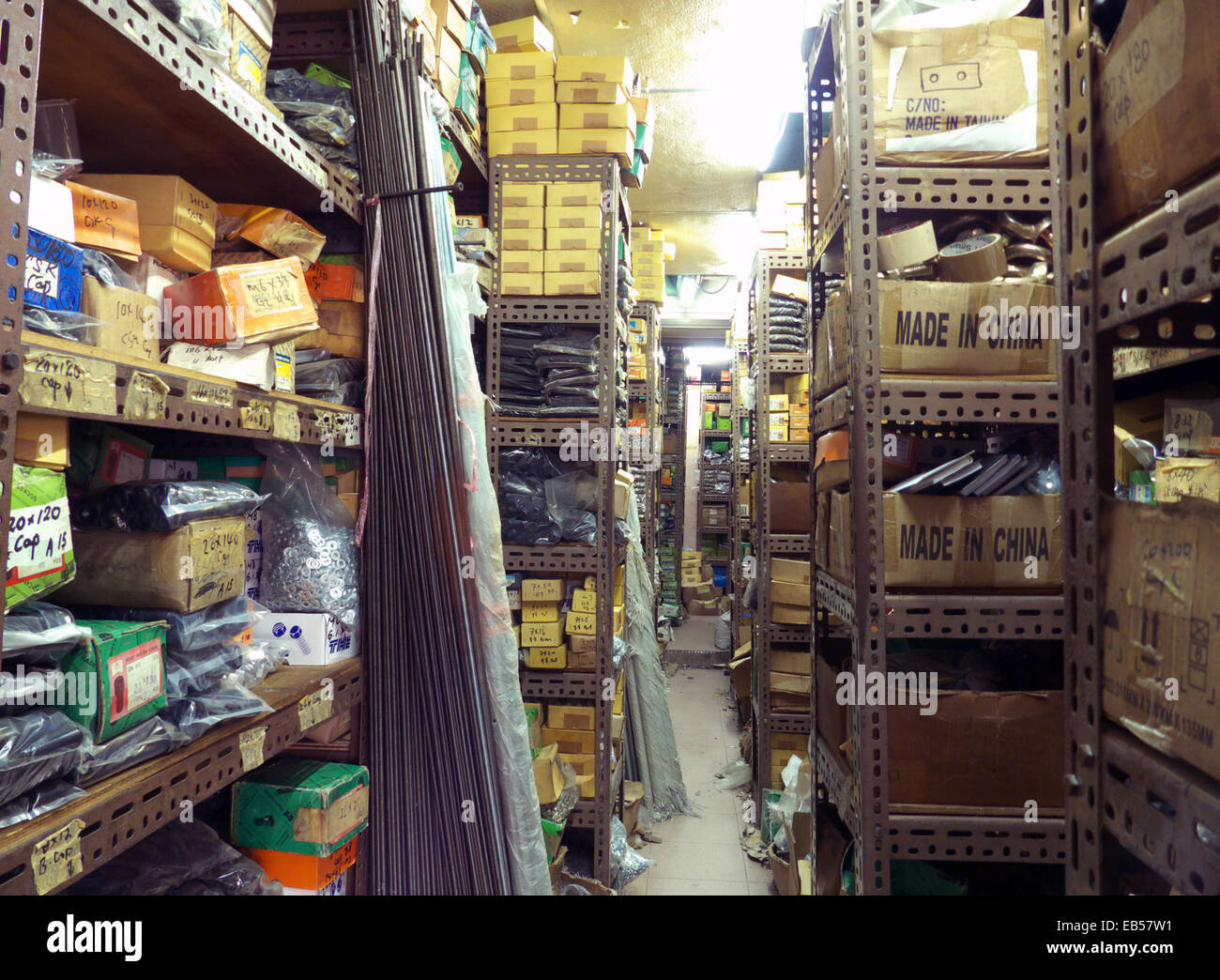Traditional hardware shop hi-res stock photography and images - Alamy