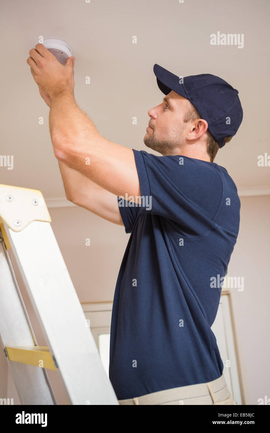 Installing smoke detector hi-res stock photography and images - Alamy