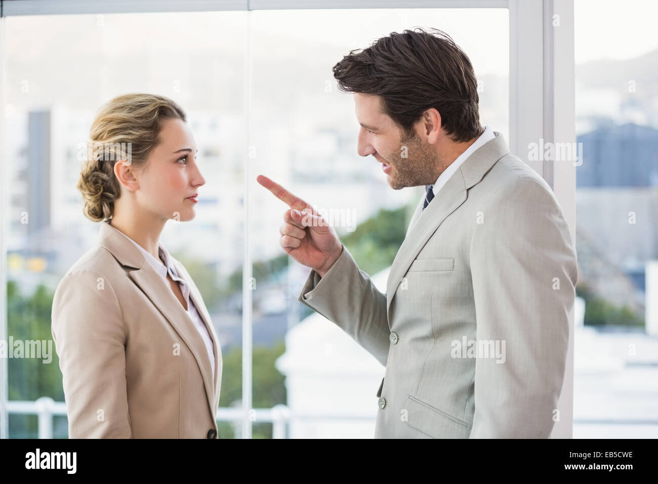 Angry man and pointing hi-res stock photography and images - Alamy