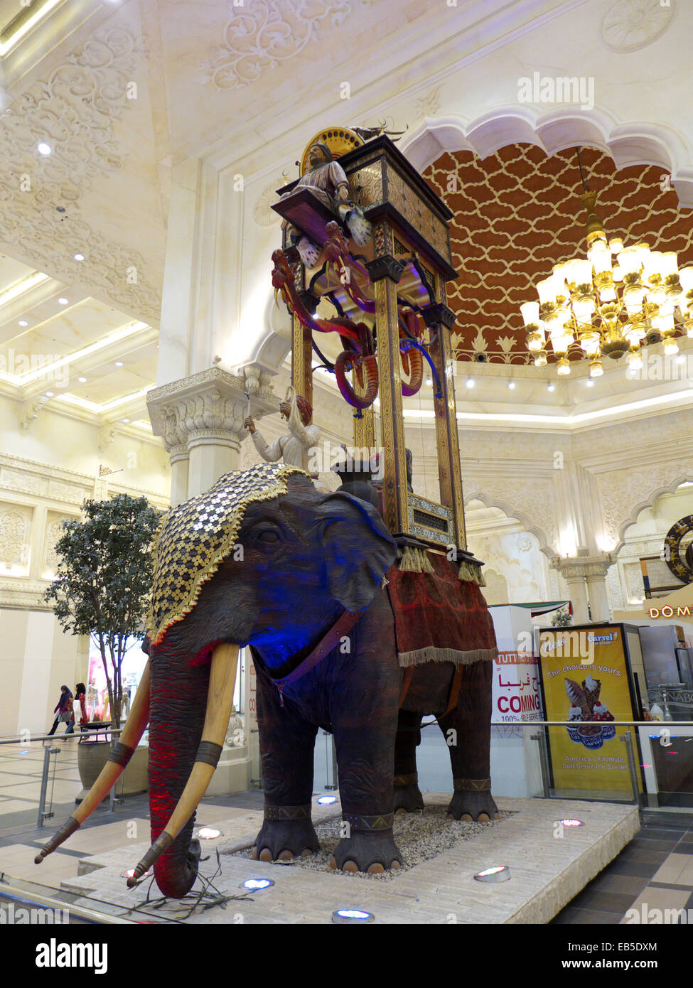 Dubai mall outside hi-res stock photography and images - Alamy