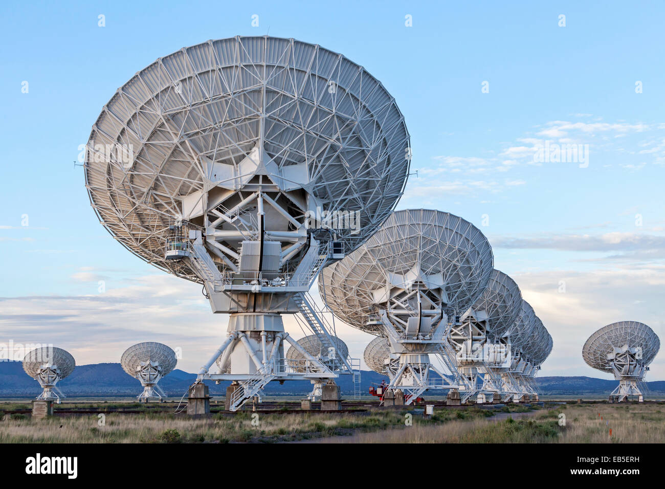 Large array radio telescopes hi-res stock photography and images - Alamy