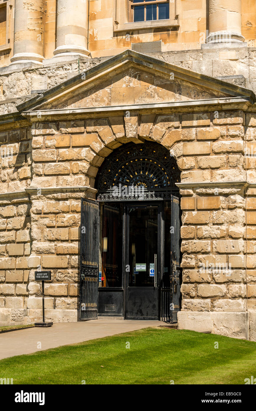 The Radcliffe Camera, a reading room for the Bodleian Library of Oxford ...
