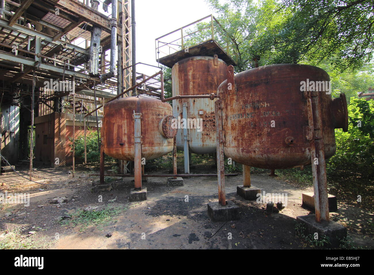 Bhopal Union Carbide Plant High Resolution Stock Photography and Images ...
