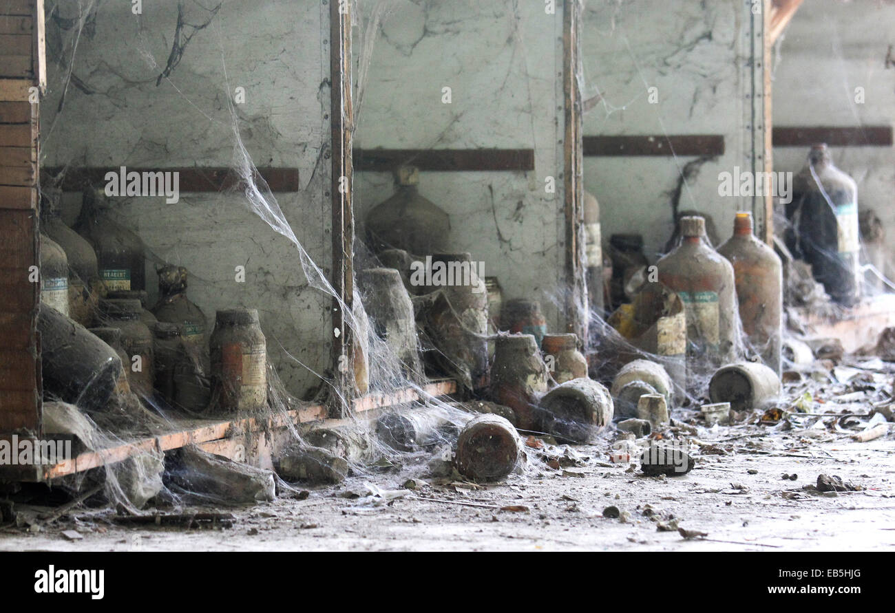 Bhopal Union Carbide Plant High Resolution Stock Photography and Images ...