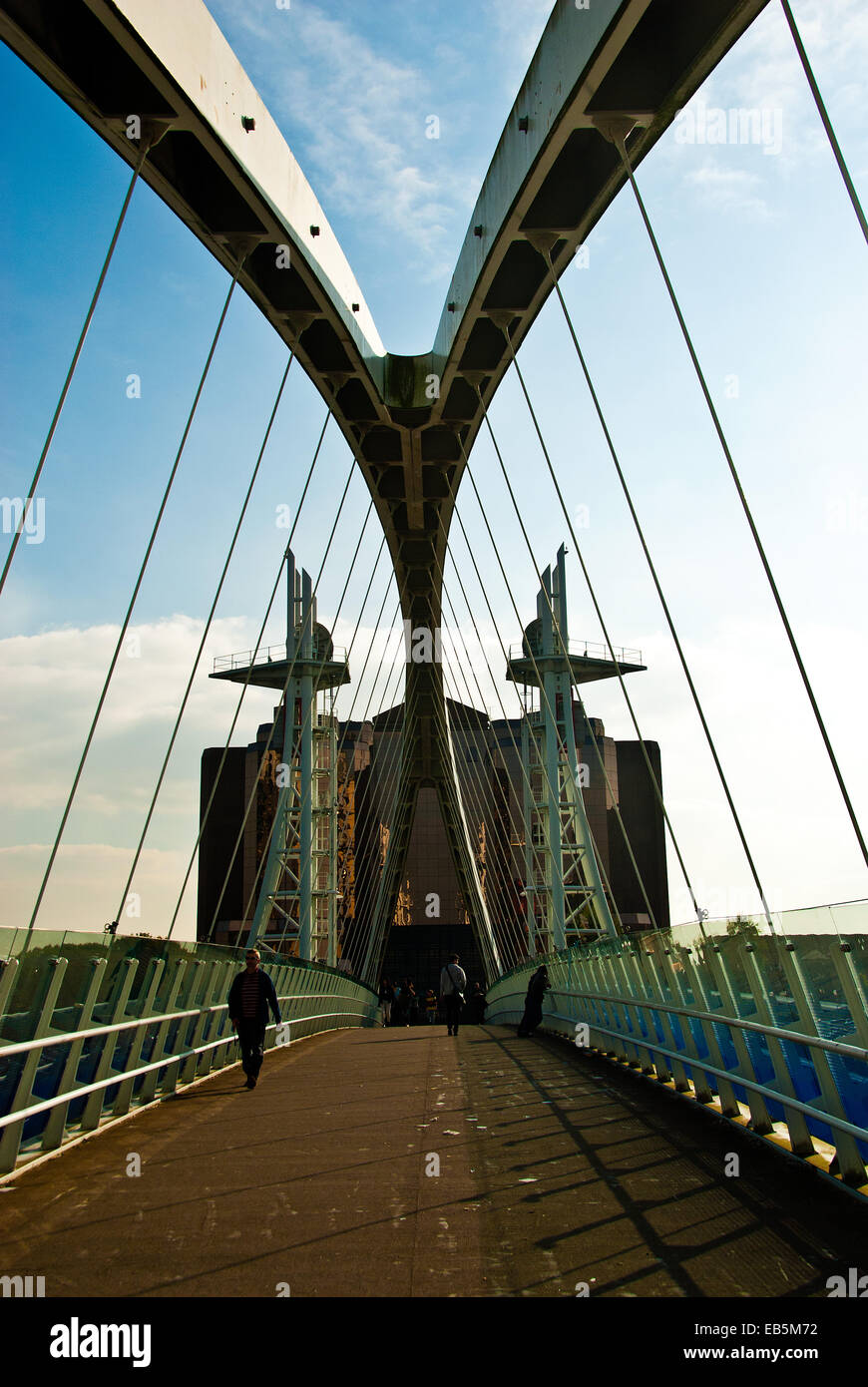 Modern footbridge hi-res stock photography and images - Alamy