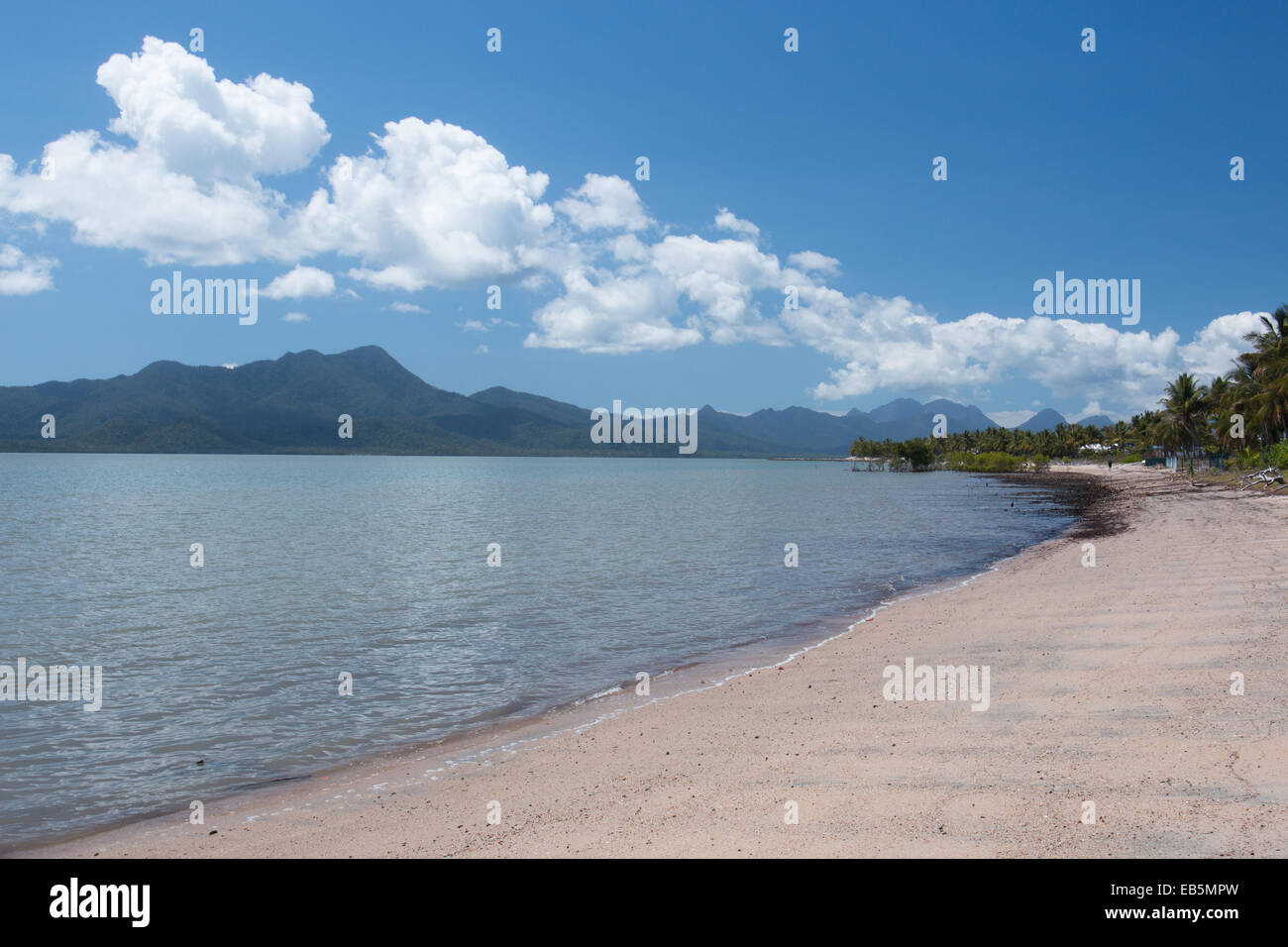 Cardwell Beach, Queensland, Australia Stock Photo - Alamy