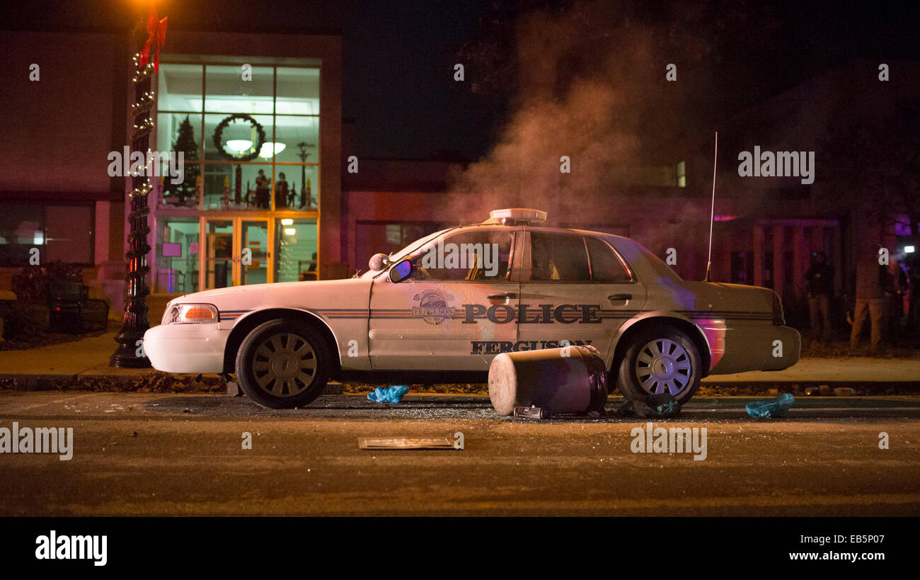 Destroyed police car usa hi-res stock photography and images - Alamy