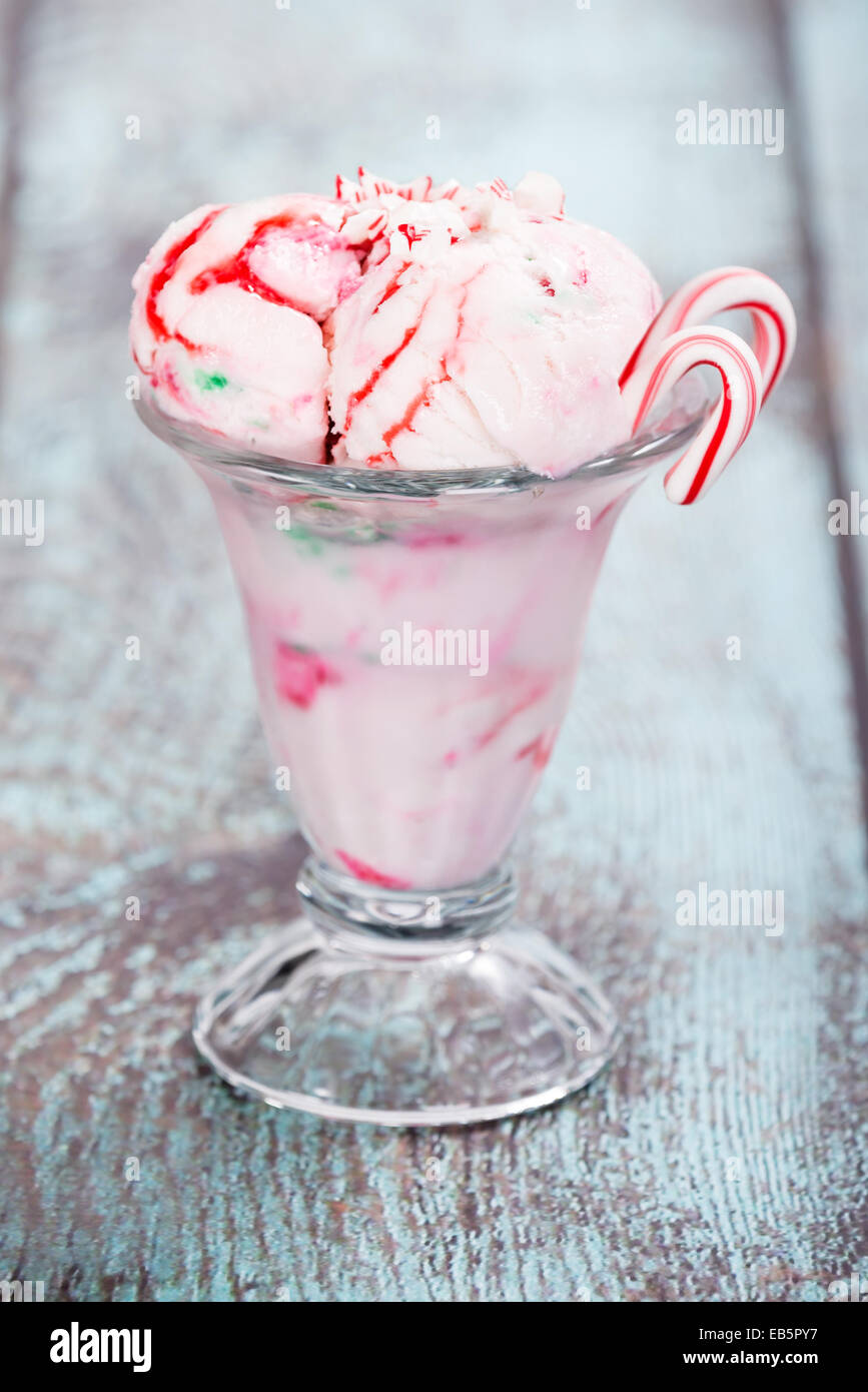 Crushed ice candy hi-res stock photography and images - Alamy