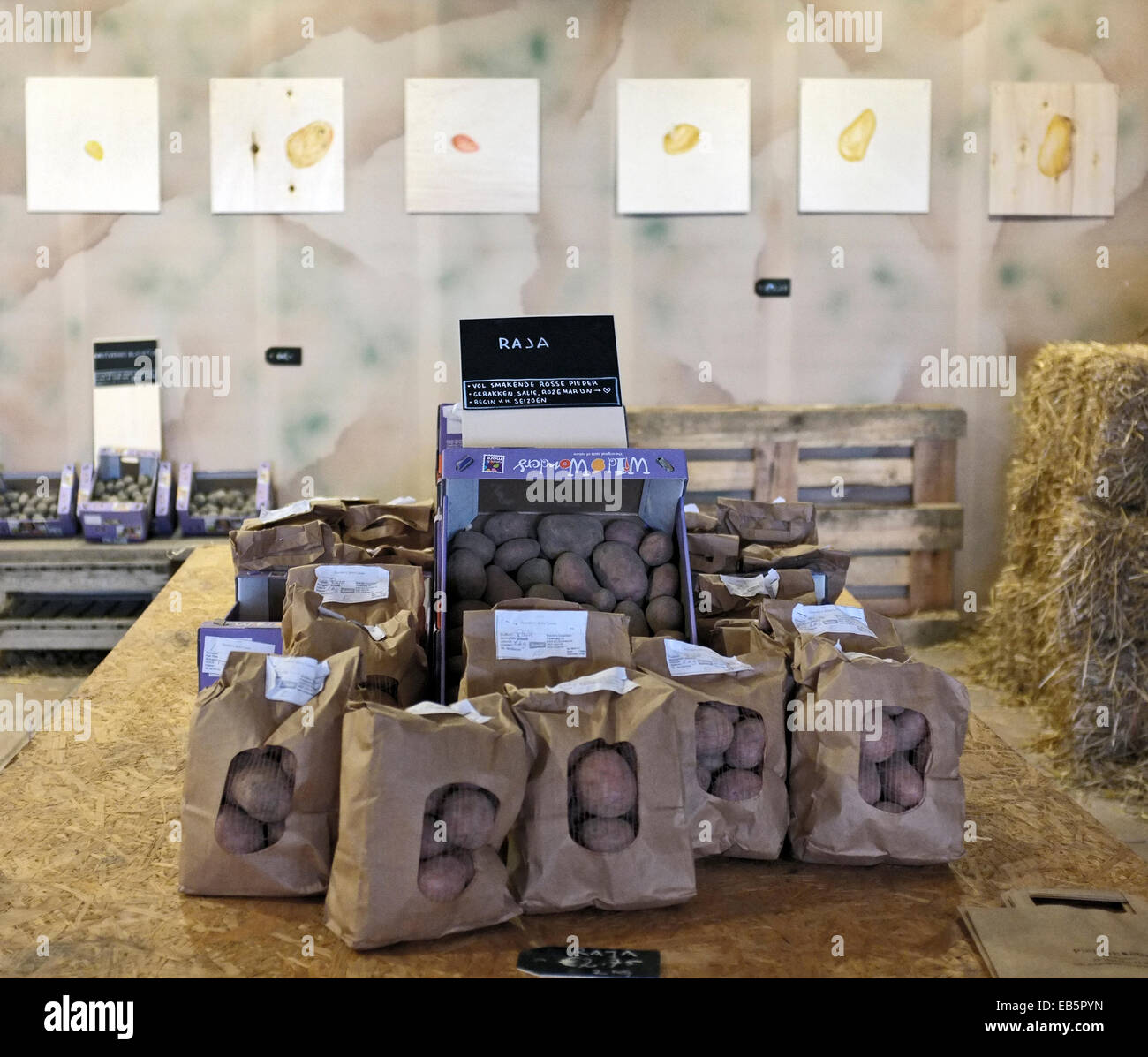 The Worlds first pop-up potato shop in Amsterdam, Holland, Pieper ...