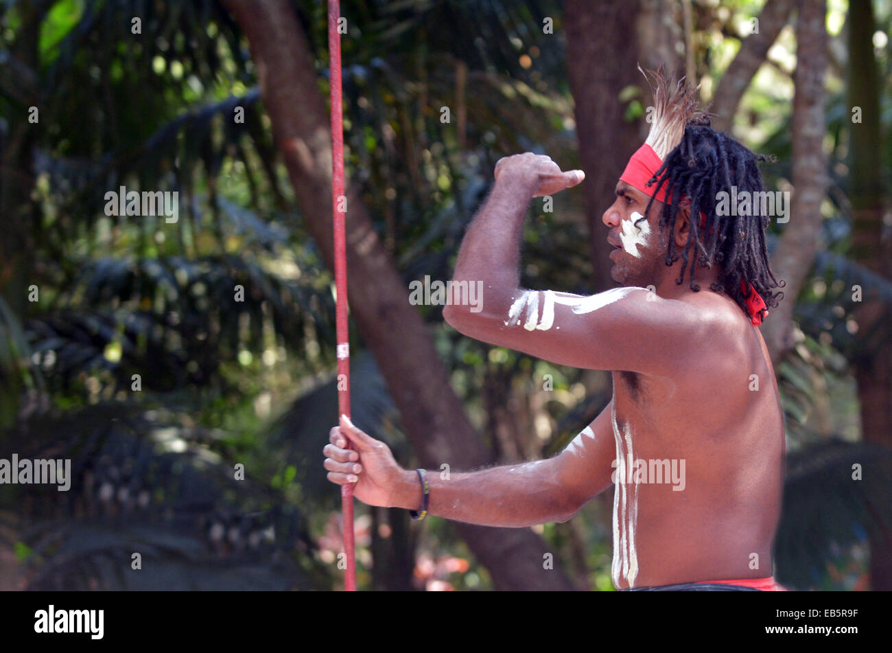 Australia, Aboriginal Native Man High Resolution Stock Photography and ...