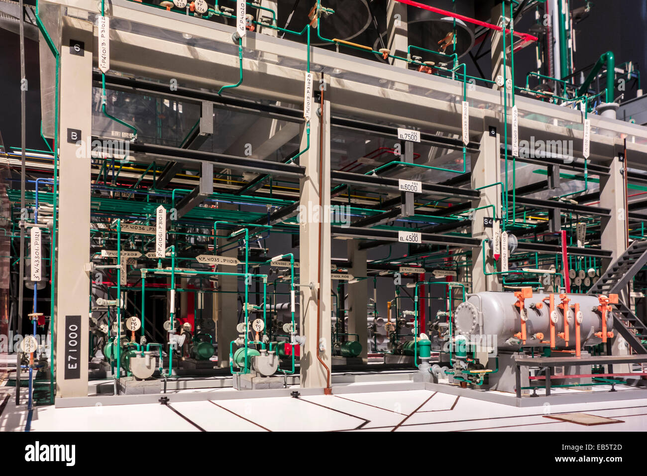 Scale model of a cracking unit in a Shell petroleum refinery Stock ...