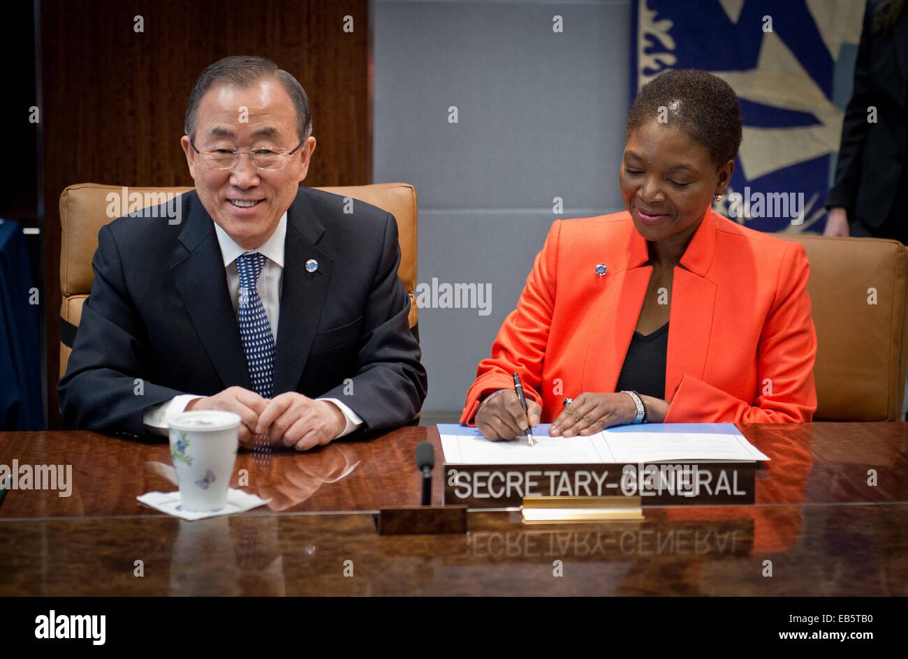 Valerie amos hi-res stock photography and images - Alamy