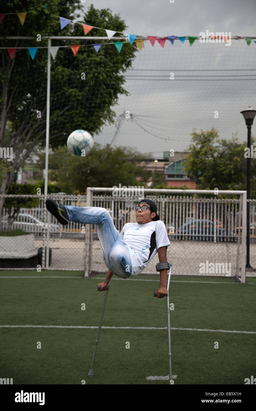 Disabled mexican man hi-res stock photography and images - Alamy