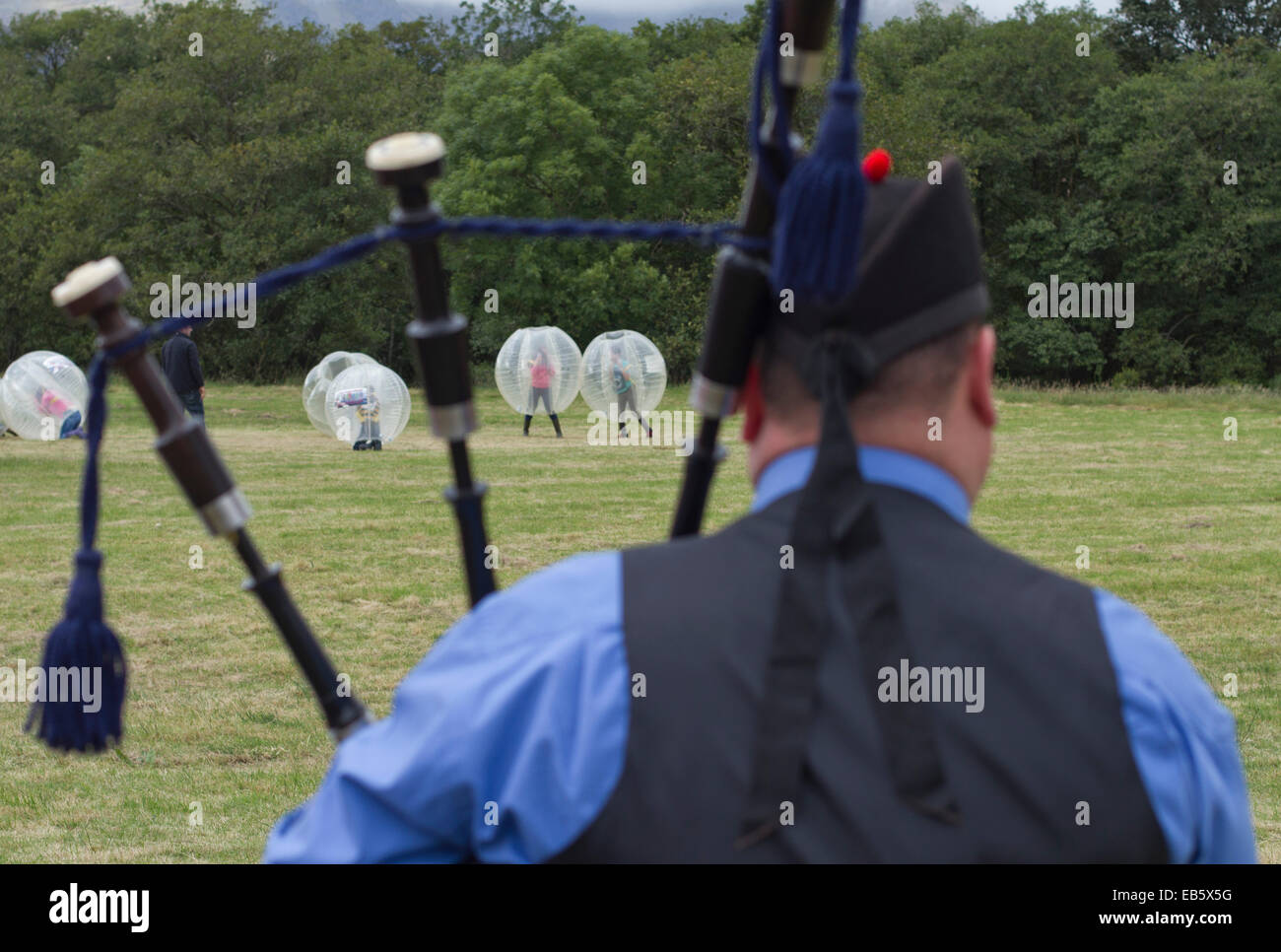 A member of a traditional Scottish pipe band playing at the Dalmally ...
