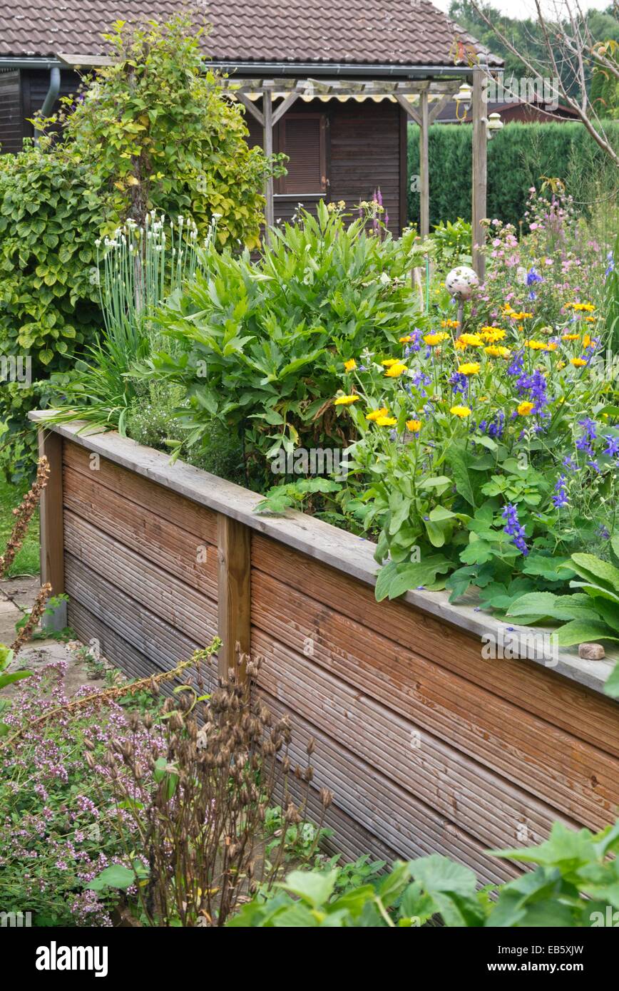 Raised borders hi-res stock photography and images - Alamy