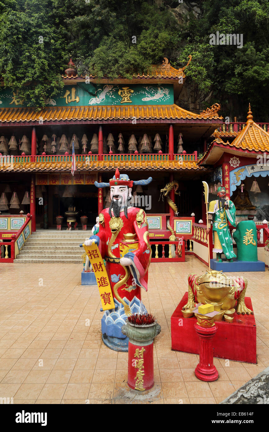 Ling Sen Tong temple near Ipoh, Malaysia. The Taoist temple (aka Sam ...