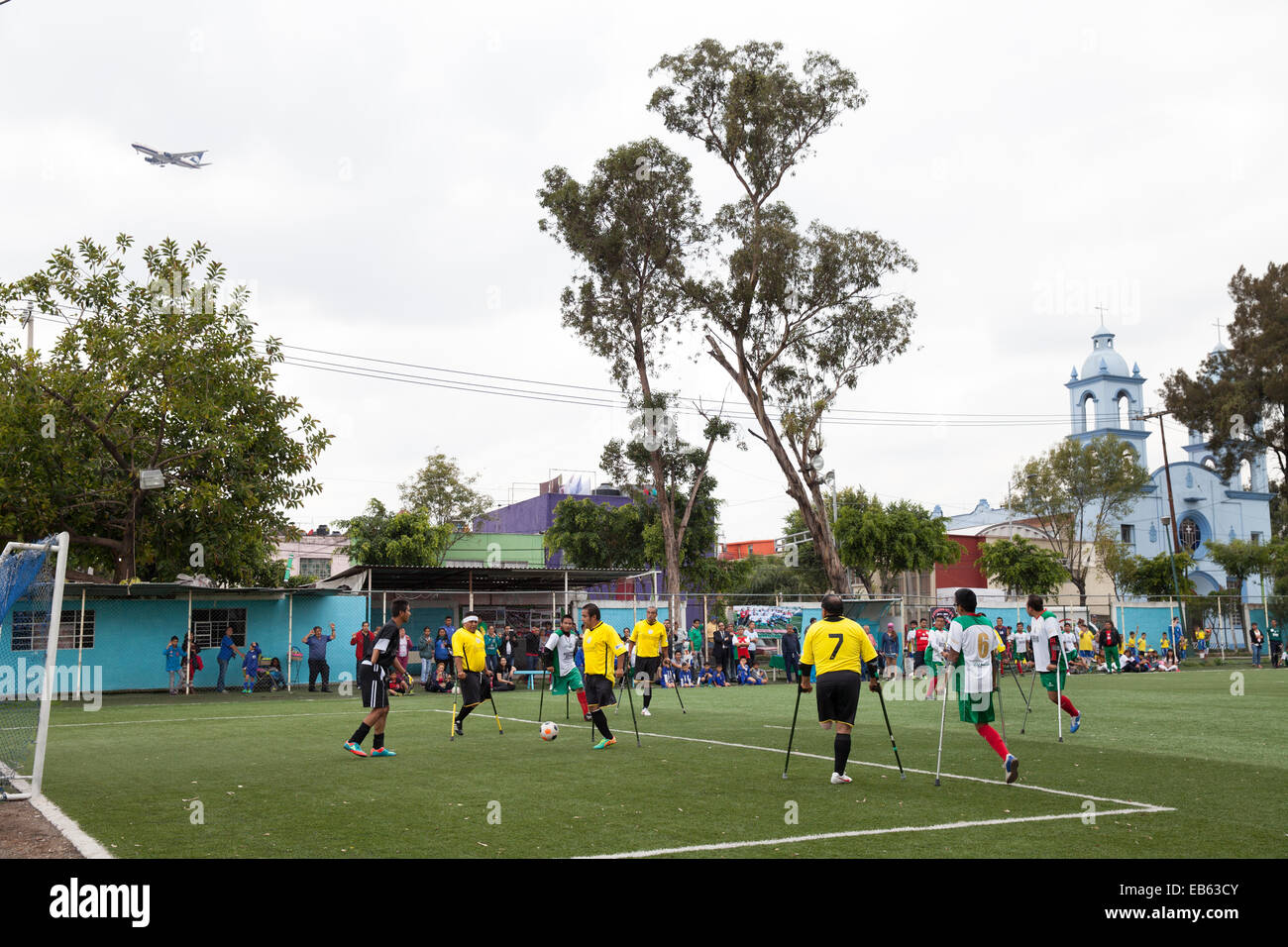 Disabled mexican man hi-res stock photography and images - Alamy