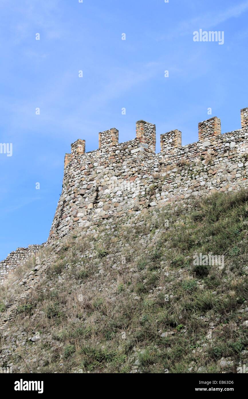 Defensive walls hi-res stock photography and images - Alamy